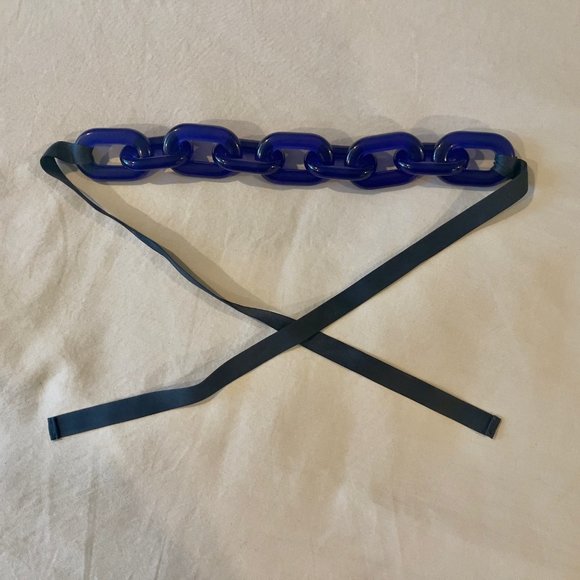 COS | Jewelry | Cos Largescale Lucite Chain Necklace In Deep Blue With ...